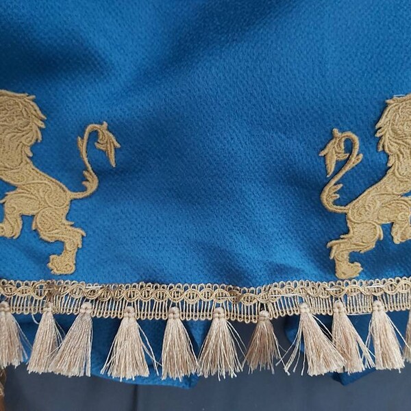 1m Art Silk Floral Thread and Zari Work Embroidered Lace With ...