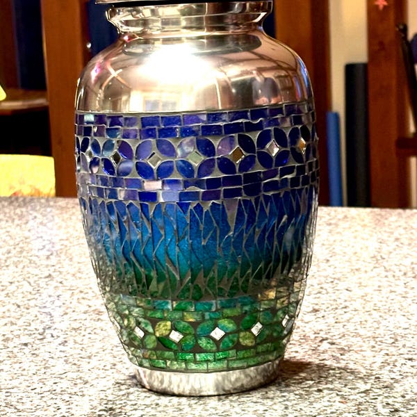 EVR Memories Large Walnut Cremation Urn - Made in Montana - USA - Wood ...