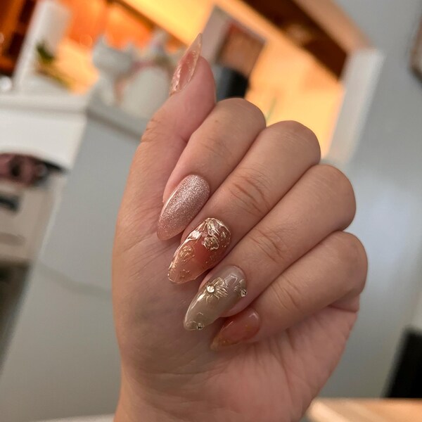 Luxury Press-on Nails, High-end Swarovski Crystal Long Nails, Roseup ...