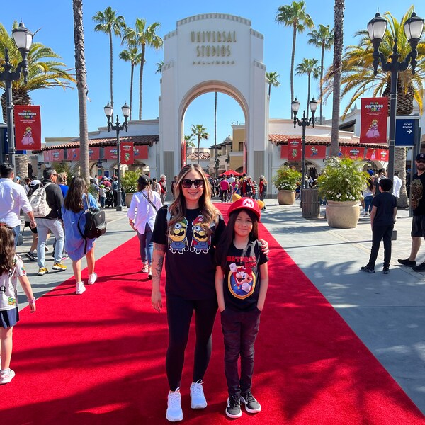 Morrigan Vampire Creepy Cute Pastel Goth Geek Gift Shirt Vintage Arcade ...