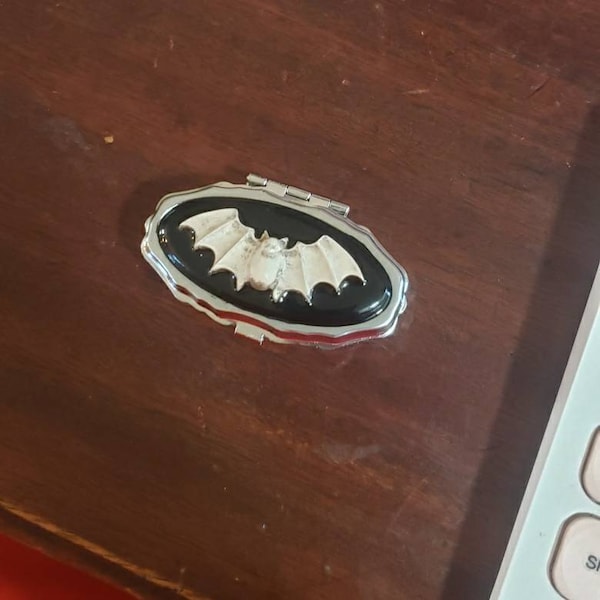 Bat Cameo Pill Organizer, Medicine Storage, Gothic Accessories - Etsy