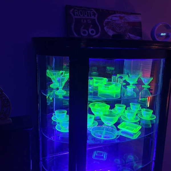 Mini Uranium Burmese Glass Multicolor Swirl Hemingway Insulator Glows ...