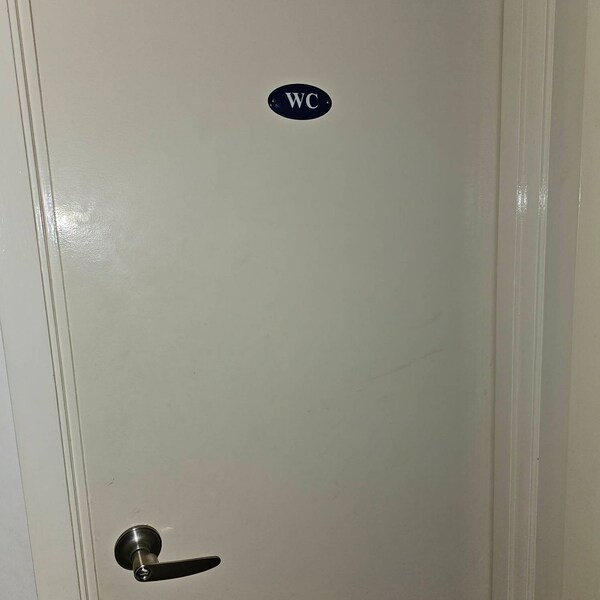 Classic Enamels House Number 6 Sign. Cream No. 6 on a Green Background ...