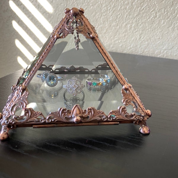 Big Pyramid Glass Box, Glass Casket, Geometric Box, Geometric Glass Box ...