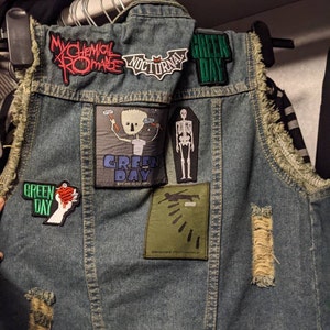 Skeleton Middle Finger Embroidered Patch / Vegan Adhesive / | Etsy