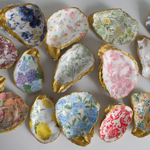 Set of 30 Baby Oyster Shells (.5 - 1.5)| Crafting Ready | Nautical ...