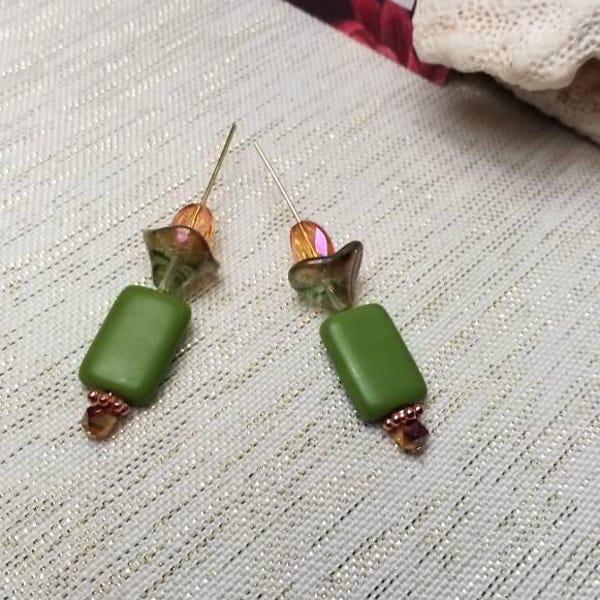 Daisy Blossom Flower Bead Cups | 10mm | Set of Eight (8) | Pale Chalk ...