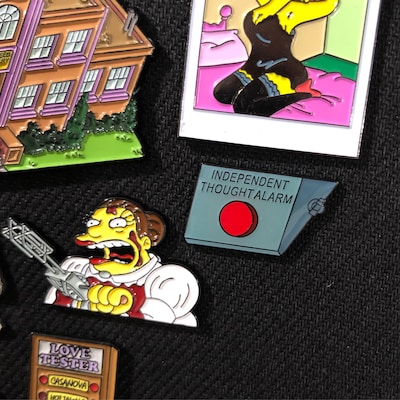 Feelin' Fine Enamel Pin the Simpsons - Etsy Canada