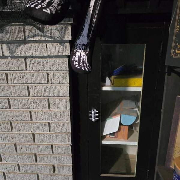 Skeleton Hands Jewelry Holder, Ring Tree Jewellery Organizer, Necklace ...