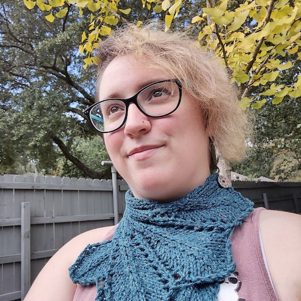 Feather Lace Buttoned Wrap Cowl Pattern--pdf - Etsy