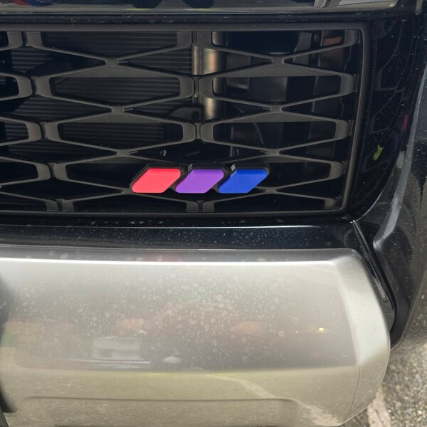 Toyota Tri-color Grille Badge Emblem. (LIFETIME WARRANTY) Tacoma ...