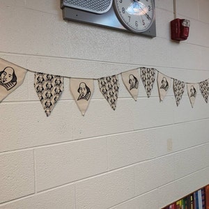 Oak Leaf Bunting. Handmade Leaf Pattern Hanging Banner Decoration ...