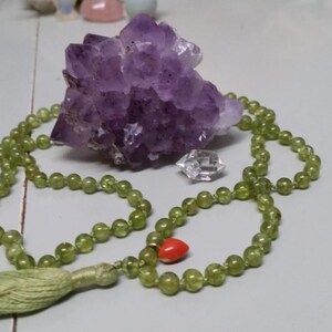 STAMINA 108 Perlen Mala aus gelbem Serpentin, Serpentin-Guru, Knüpfung ...