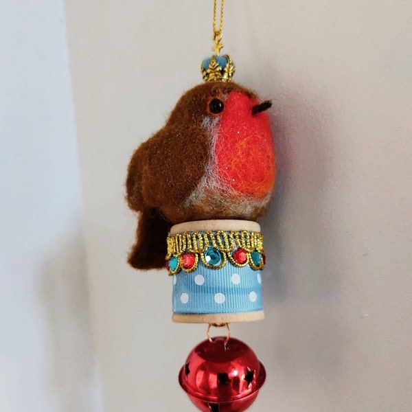 Robin on a Bobbin Kit - Etsy