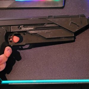 I Robot Will Smith Del Spooner Pistol Gun Blaster Cosplay Prop Replica ...