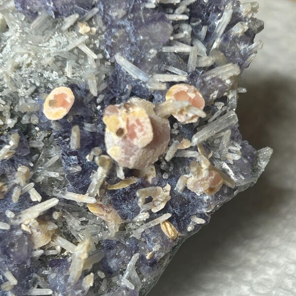 UV Reactive Calcite Geode From Muldraugh Hill, Kentucky, Large ...