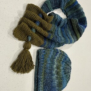 Keyhole Scarf KNIT PATTERN Beautiful Scarf Gift for Her Crochet Scarf ...