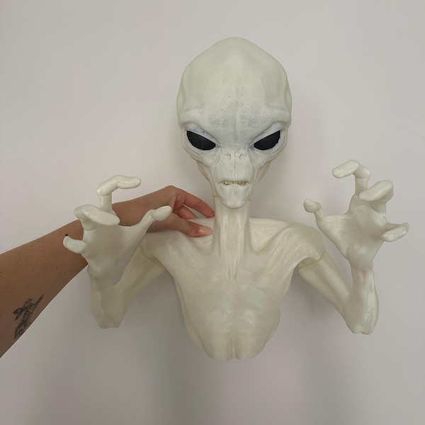 Gankra Kaiju Monster BJD Articulated Creature FREE Extra Pins and ...