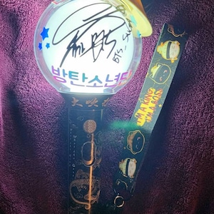 BT21 BTS ARMY Bomb Vinyl Decal Sticker for Your Light Stick - Etsy