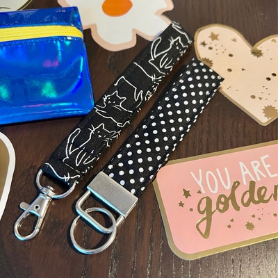 Monstera Keychain, Three Monstera Leaf Charms Black, Silver, Gold ...