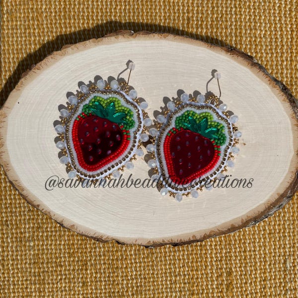 Butterfly Regalia Beading Pattern, Beading Designs, Felt71 Beading ...