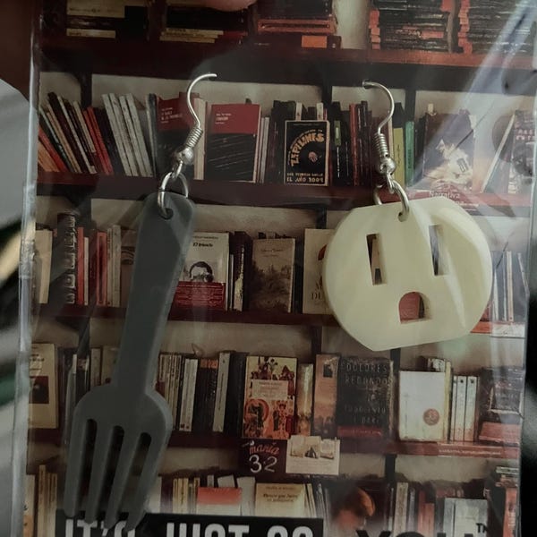 Body Chalk Outline & Evidence Markers Crime Scene Investigator CSI ...