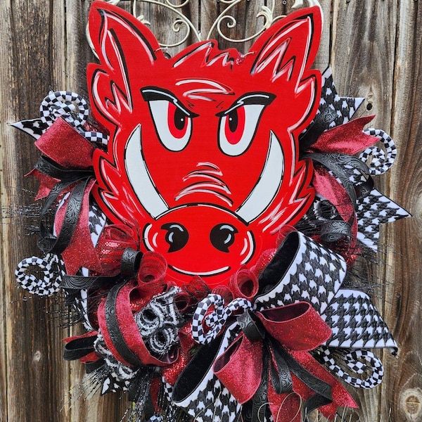 Razorback Hog Door Hanger: Arkansas Football Decor - Etsy