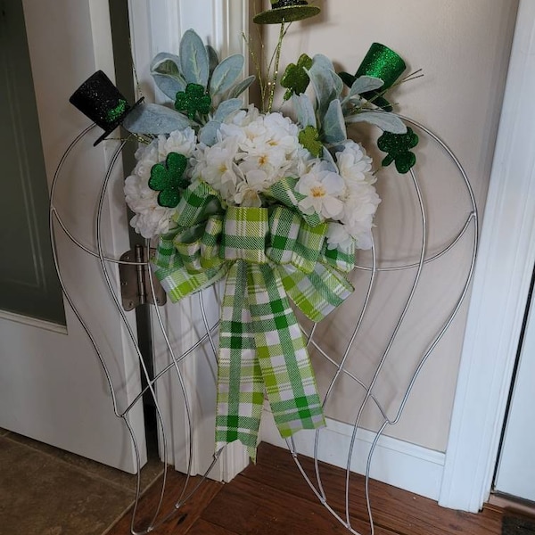 Angel Wings Wire Wreath Form - Etsy