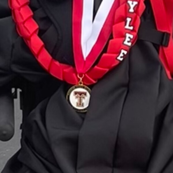 Graduation Lei Grad Gift 2025 College and High School Gift for All Occasions Bridal Gift Bridal ...