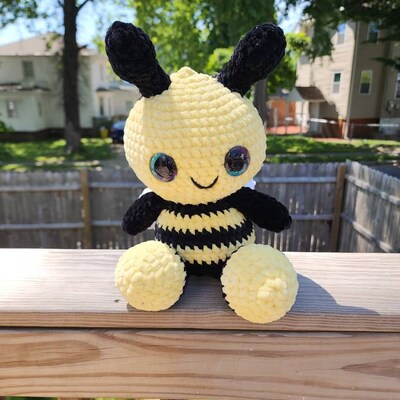 Hatching Bumblebee Crochet Pattern, Bee Pattern - Etsy