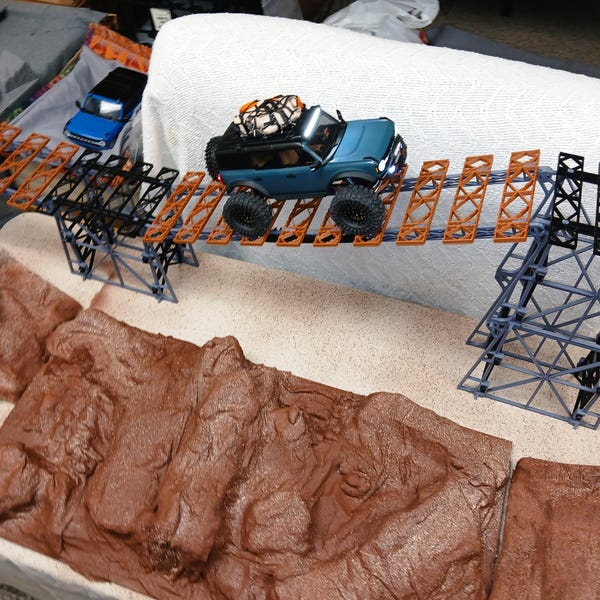 1/10 Rock Crawler Display Stand and Suspension Challenge - Etsy