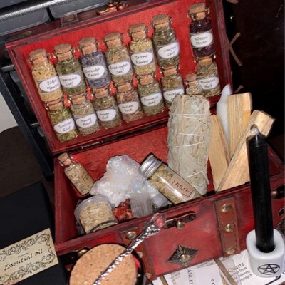 HUGE WITCHCRAFT KIT Witch Alter Sets Wand Kit Witch Kits Potion Kit ...