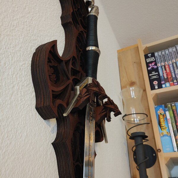 Tariff & Fast Shipping Free! Wooden Wall Mount for Hand and a Half ...