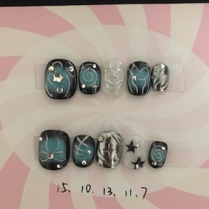 Silver Chrome Y2k Nails/ Custom Press on Nails/ Hand Made Press on ...