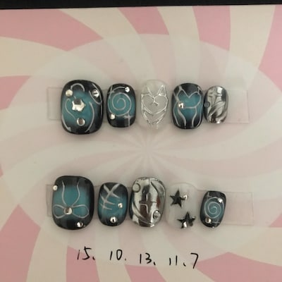Silver Chrome Y2k Nails/ Custom Press on Nails/ Hand Made Press on ...