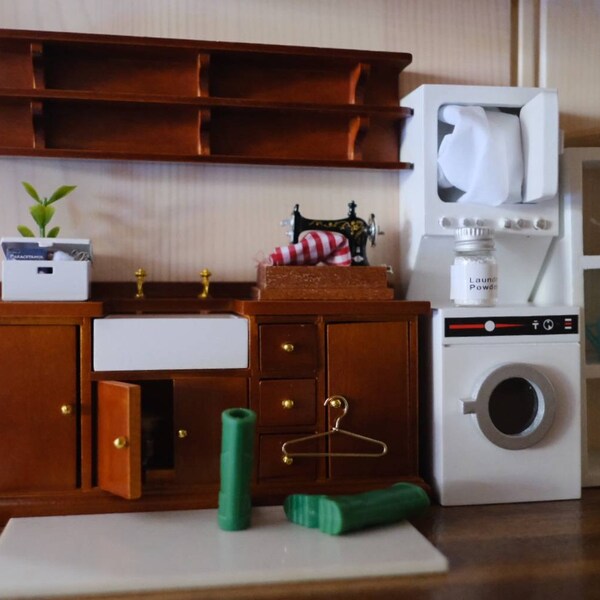 Dollhouse Miniature - 1-144 Dollhouse Resin - Montgomery Dolls House ...