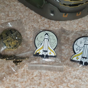 The Last Of Us Part 2 Ellie Backpack Pin Badge Set Ellie | Etsy