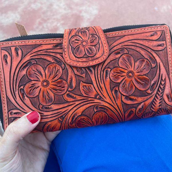 Western Carved Women's Leather Wallet, Tooled Wallet Zip Purse Clutch ...