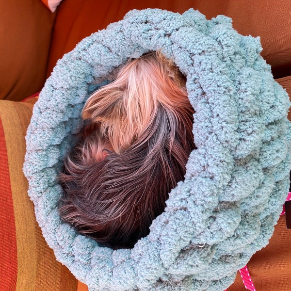Cuddle Pod by Miss Sophie Bowtique – Pet Bed – Round Dog Cat Bed ...