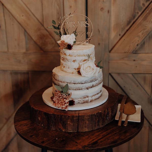 Boho Floral Wedding Cake Topper With Rustic Wreath / Mr and Mrs Cake ...