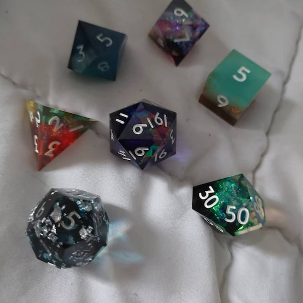 Dice Gacha Random Set - Handmade Resin Sharp Edge Dnd Dice Set for Dnd ...