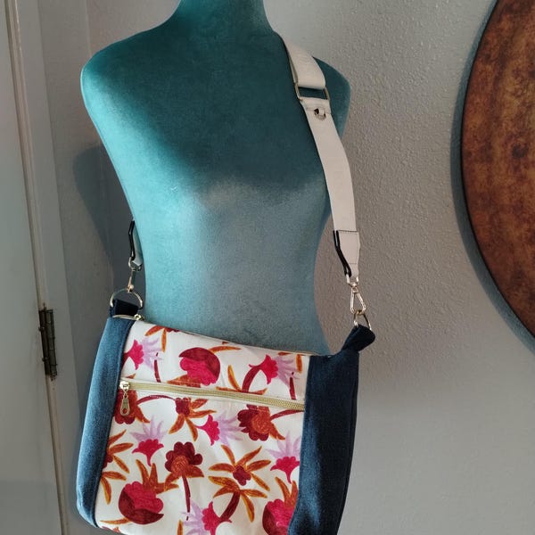 Crossbody Bag Sewing Pattern, Zipper Purse Tutorial, Small Shoulder Bag ...