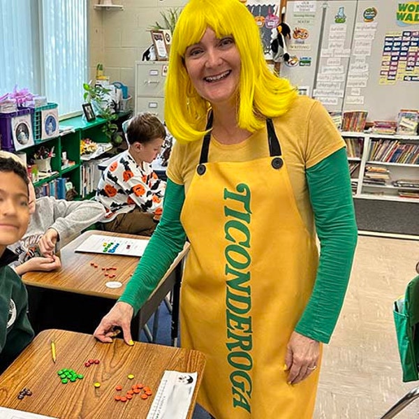 Teacher Halloween Costumes Group School Supplies Group Halloween ...
