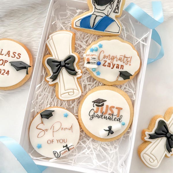 Graduation Girl Outbosser Stampcutter. Graduation Fondant Icing Cupcake ...