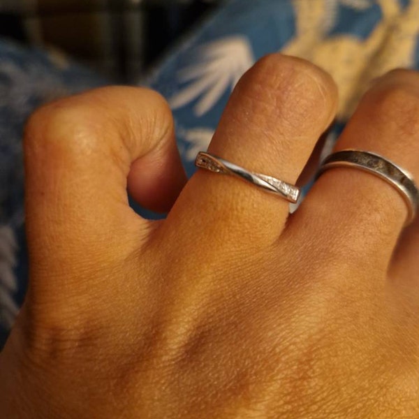 Mobius Ring, Solid Gold Twist Ring, Solid Mobius Ring, Mobius Band, 9K ...