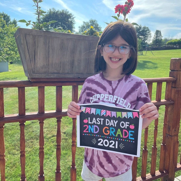 Girl Last Day of 2nd Grade Sign INSTANT DOWNLOAD Photo Prop Last Day of ...