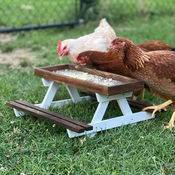 One Picket Chicnik Table Plans, Digital Plans, Chicken Table, Chicken ...