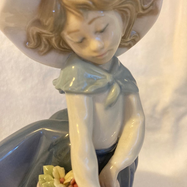 The Surprise - #431 Hummel Goebel Collector's Club Figurine Exclusive ...