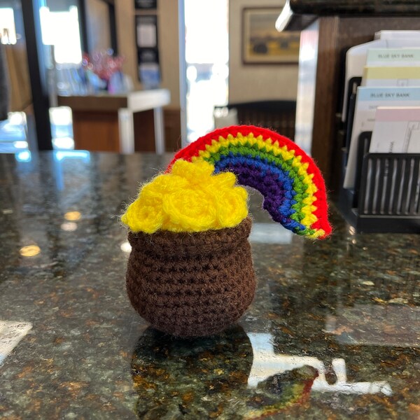 Crochet PATTERN Pot of Gold & Rainbow Amigurumi St Patricks Day Decor ...