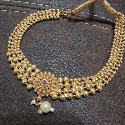Traditional Sari Brooch, Indian Bollywood Designer White Color Gold ...